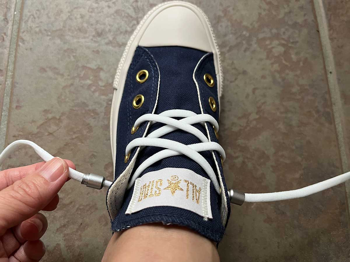 コンバースのスリッポンが靴紐で変身！ 「めっちゃカワイイ」「パカパカしない！」 – UPDATE[アップデート] by grape