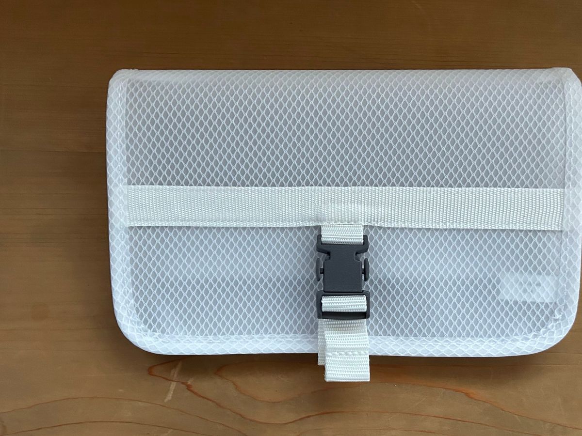 「旅先に持って行きたい」無印良品のロングヒット商品『EVA吊るせるケース』がこちら – UPDATE[アップデート] by grape